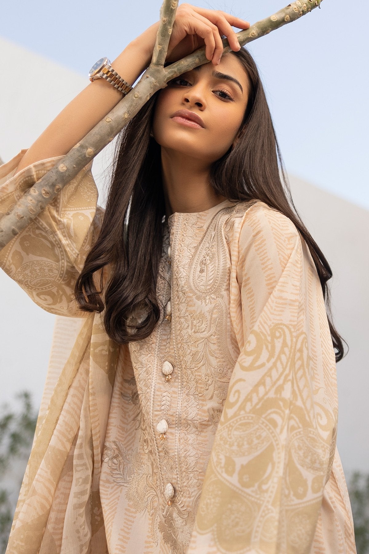 3 Pc Embroidered Lawn Outfit – Alkaram International store